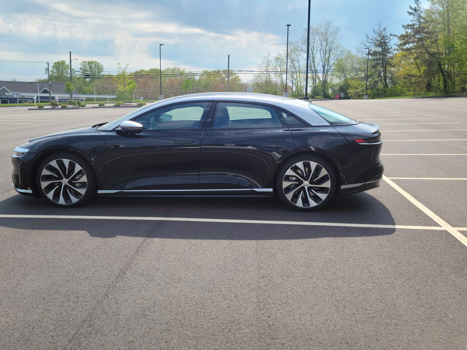 Lucid Motors Delivering First Quantum Grey Lucid Air EVs - Lucid Insider